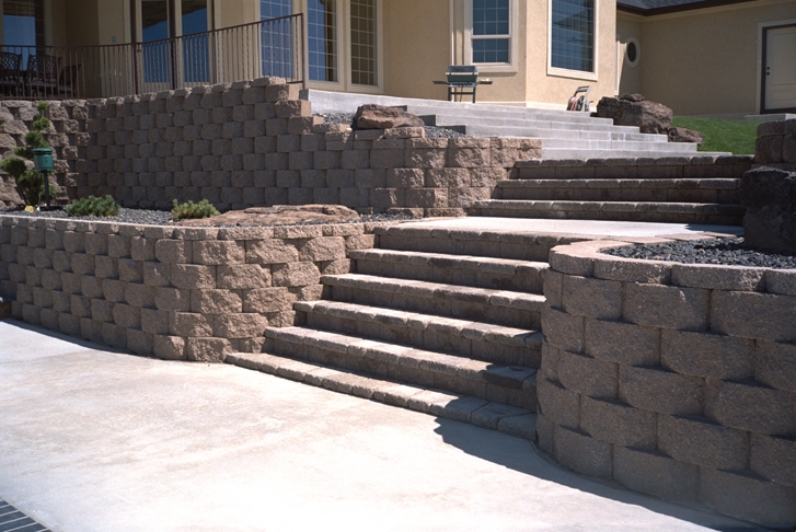Retaining Walls - Concrete Solutions